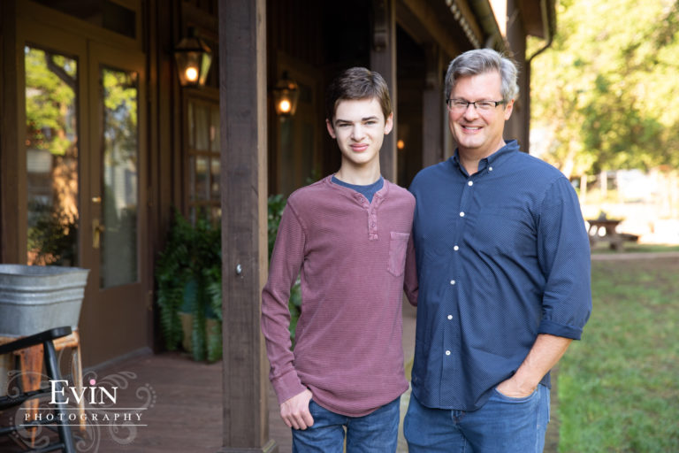Rhem Fall Family Portraits | Leipers Fork, TN | Evin Photography Blog